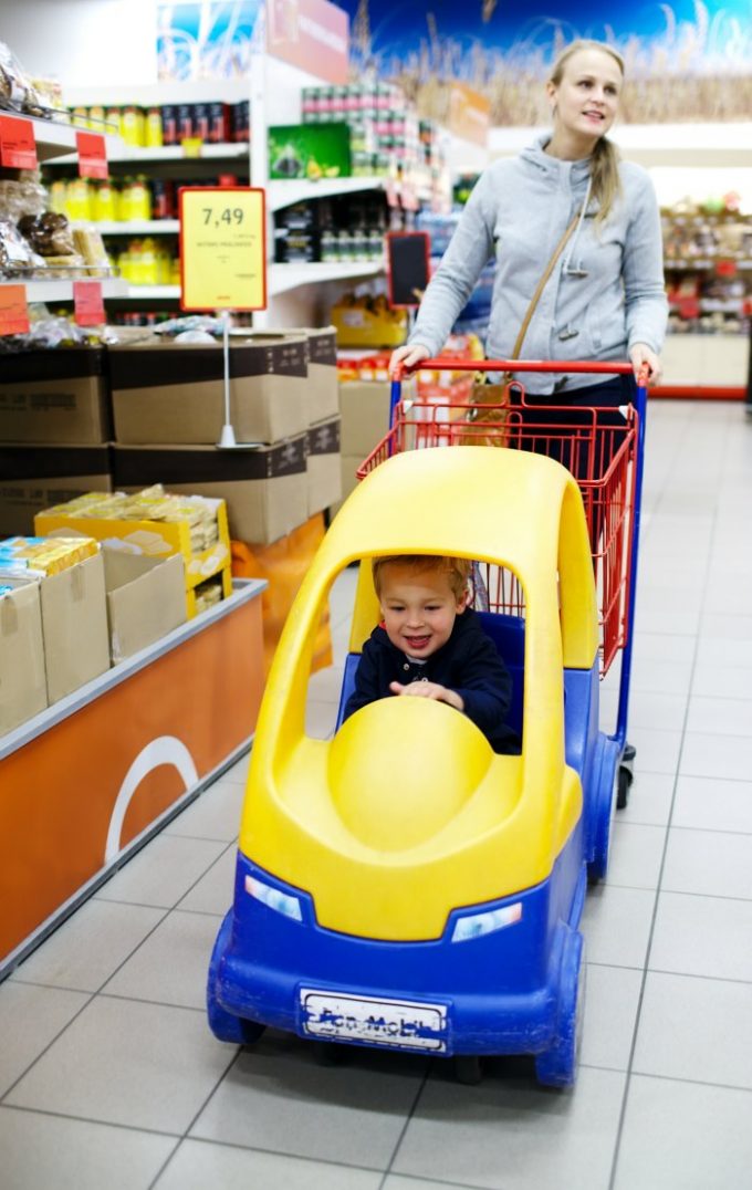 How to Run Errands with a Toddler and Stay Sane