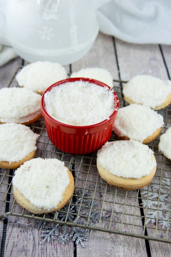 Snowball Cookie Recipe with Coconut