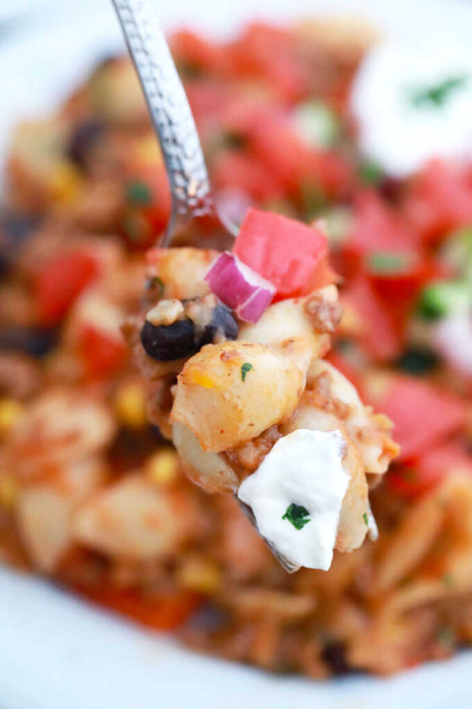 Slow Cooker Taco Pasta - Mommy Evolution